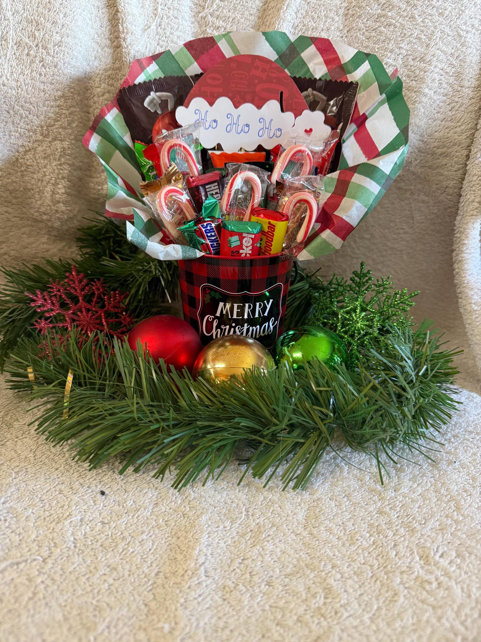 Small Christmas Candy Bouquet: Mini Christmas Pail With Assorted ...