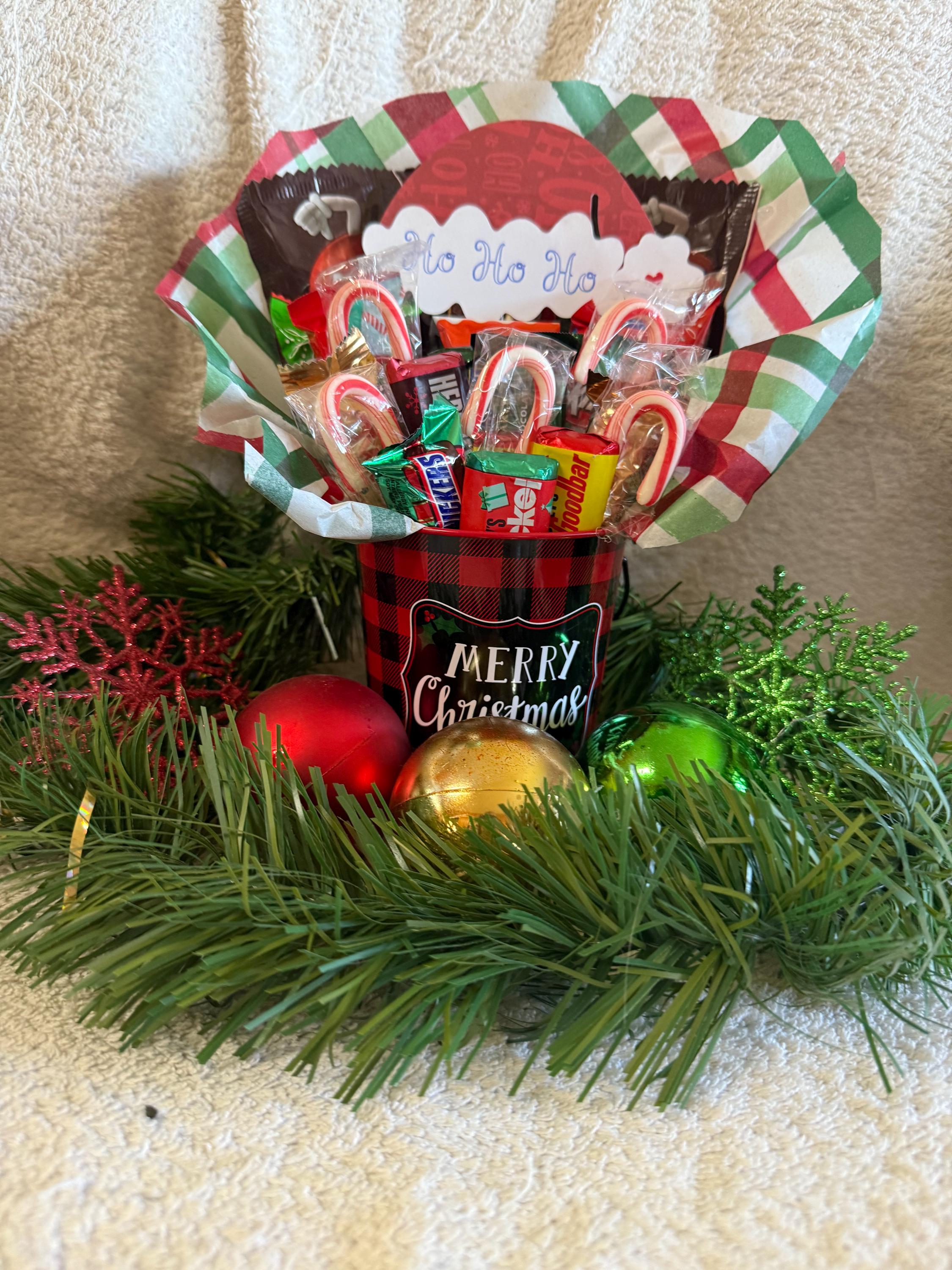 Small Christmas Candy Bouquet: Mini Christmas Pail With Assorted ...