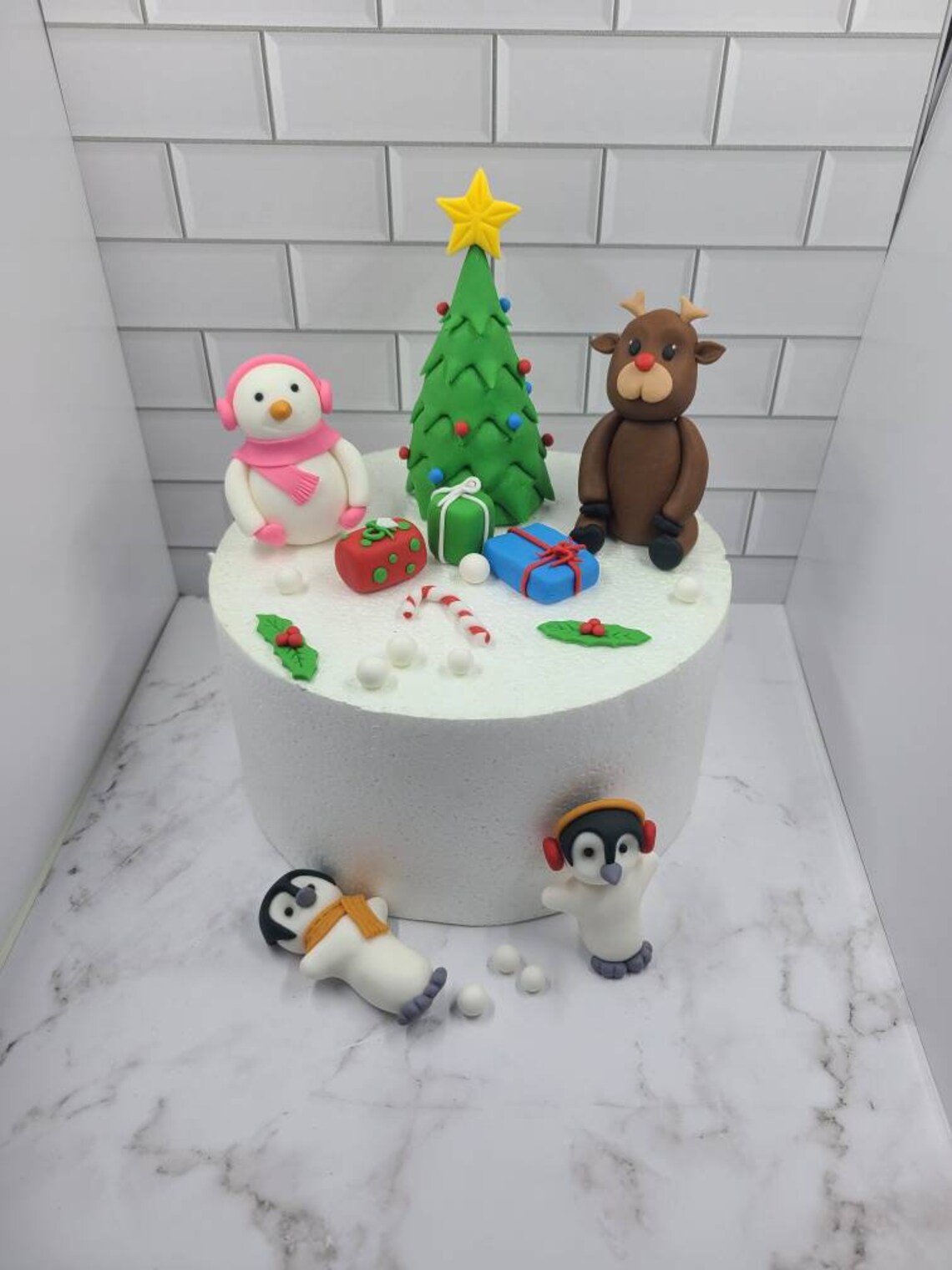Fondant Christmas Cake Toppers- Fondant Snowman Reindeer Penguins ...