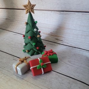 Fondant Christmas Tree Presents Cake Toppers Red/greens Fondant Tree ...