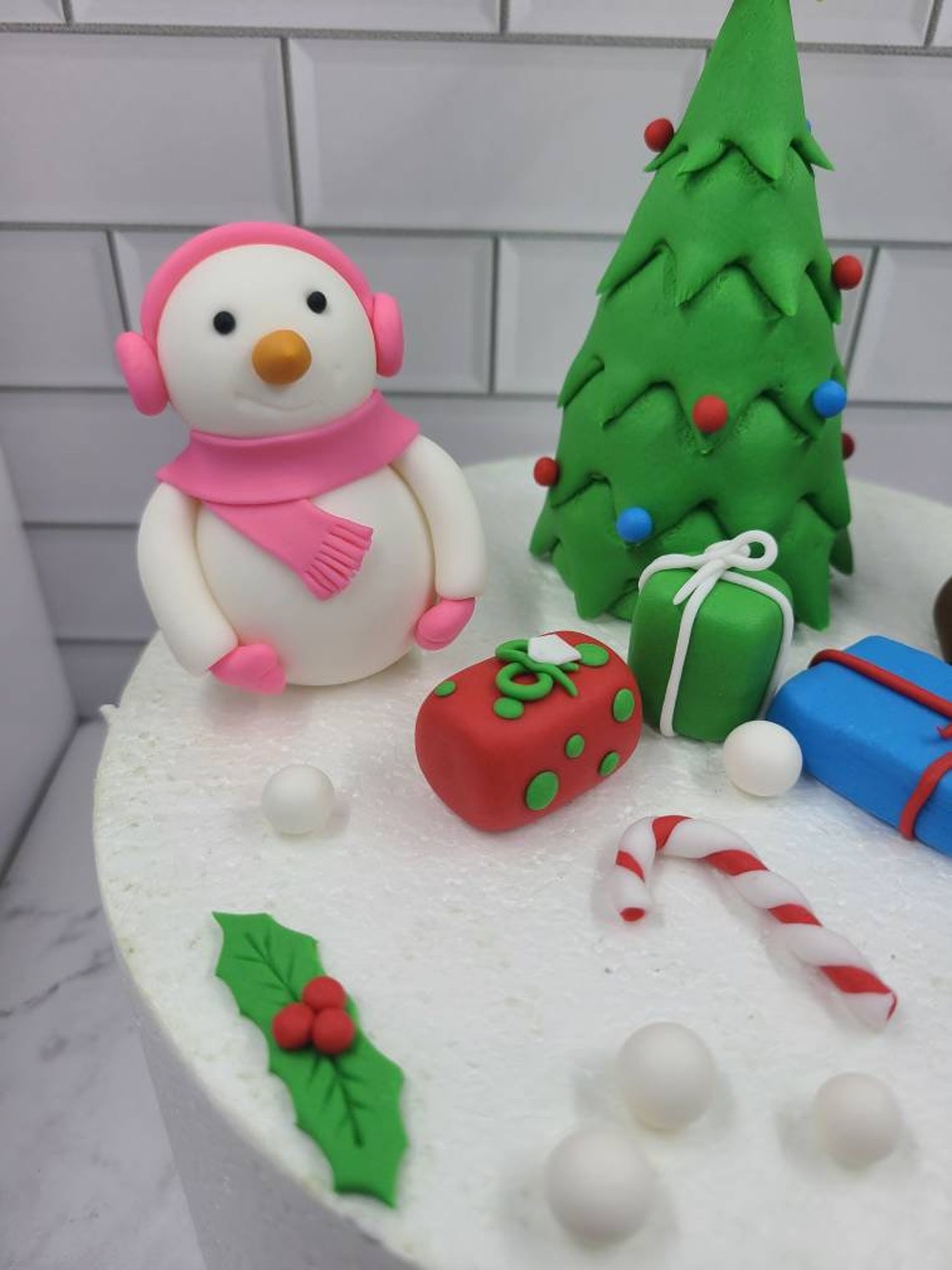 Fondant Christmas Cake Toppers- Fondant Snowman Reindeer Penguins ...