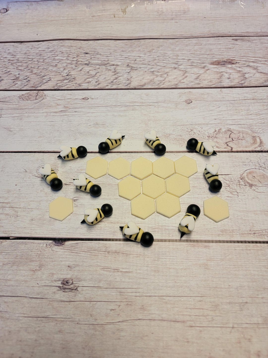 Fondant Bees and Honeycomb Cake Toppers - Bee Cake Topper - Fondant ...