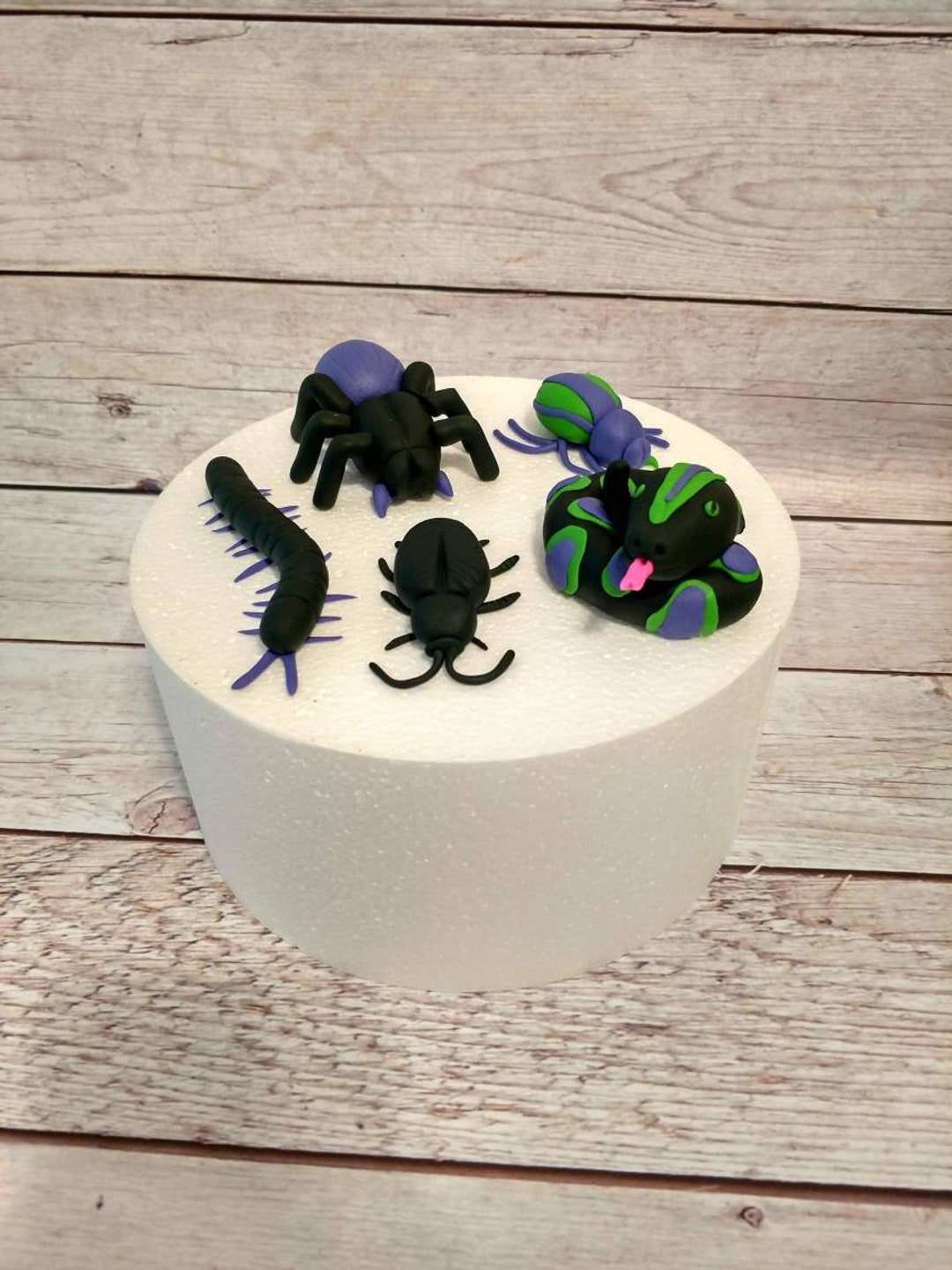Fondant Bugs and Snakes - Fondant Spiders - Fondant Halloween Cake ...