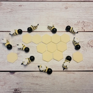 Fondant Bees and Honeycomb Cake Toppers - Bee Cake Topper - Fondant ...