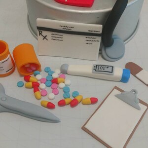 Fondant Nurse Doctor Cake Toppers - Graduation Cake Toppers - Medical ...