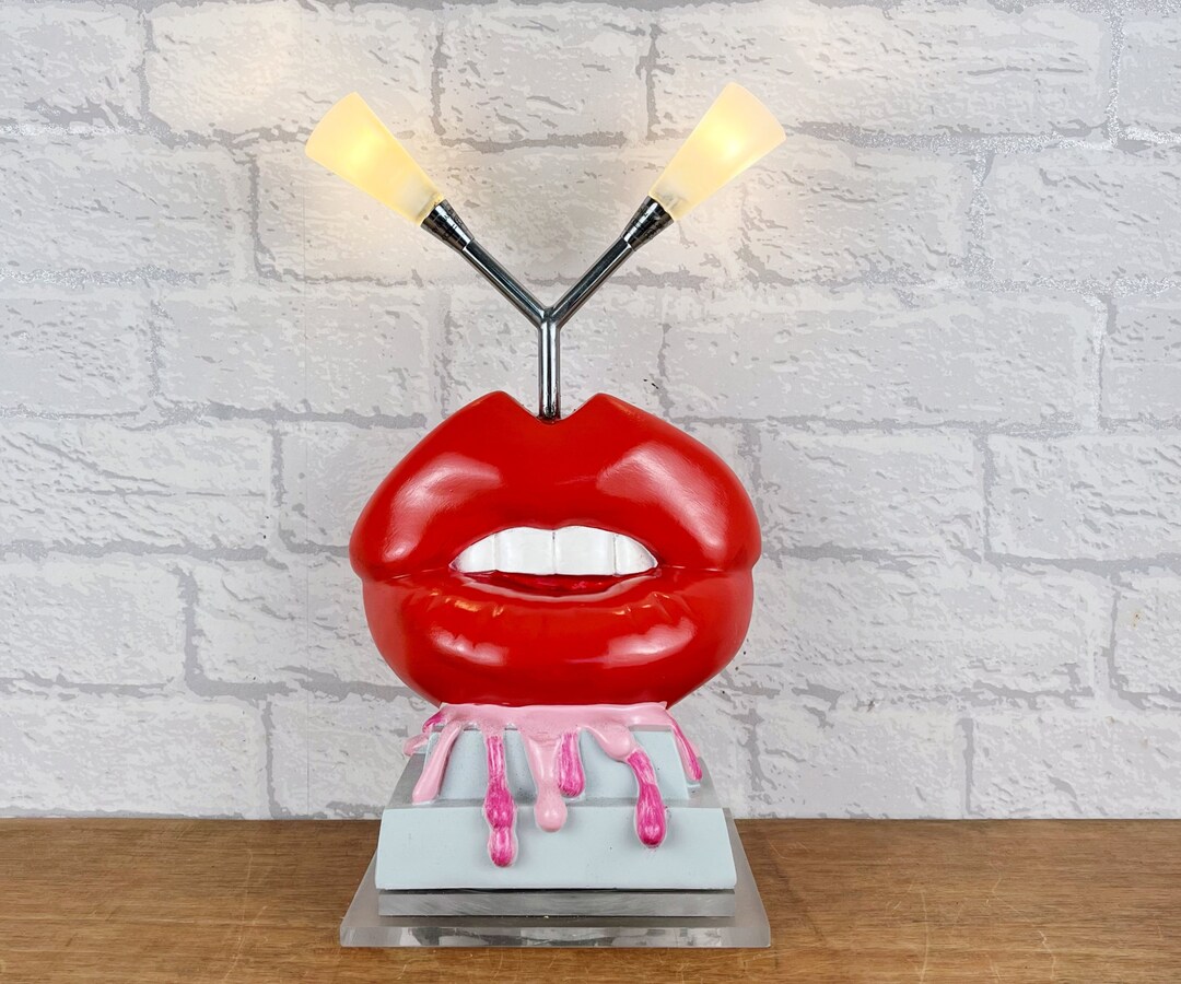 Lips Gift, Funky Lips Lamp. - Etsy