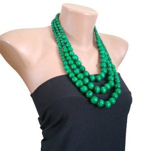 Chunky green necklace statement bib necklace Wooden green | Etsy