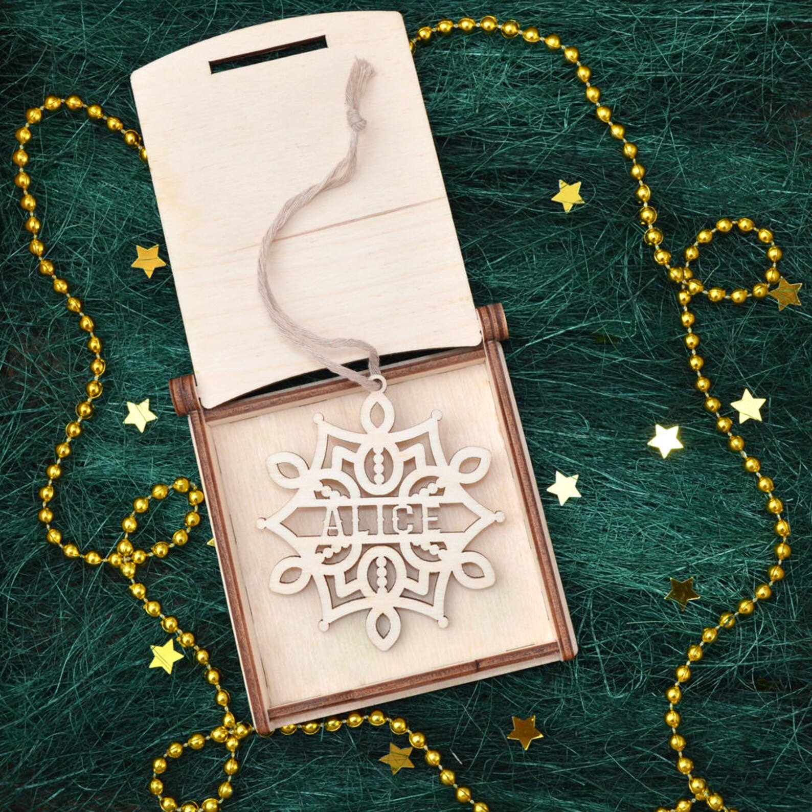 PERSONALIZED SNOWFLAKE ORNAMENT // Personalized Christmas - Etsy