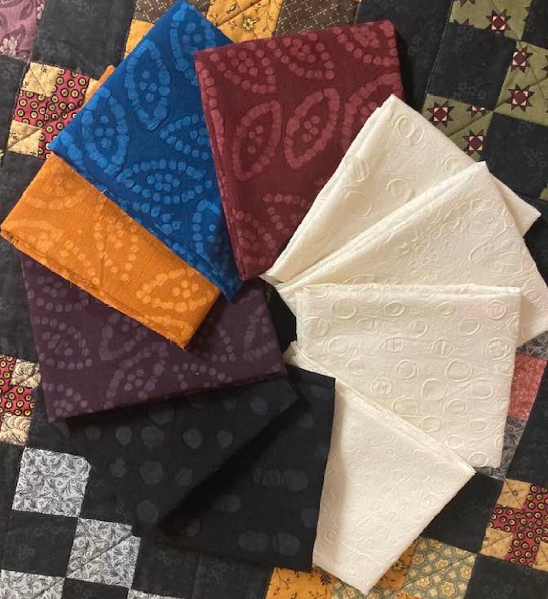 Embossed Cotton Fat Quarter Bundle: Diamond Textiles Quilting Fabric ...