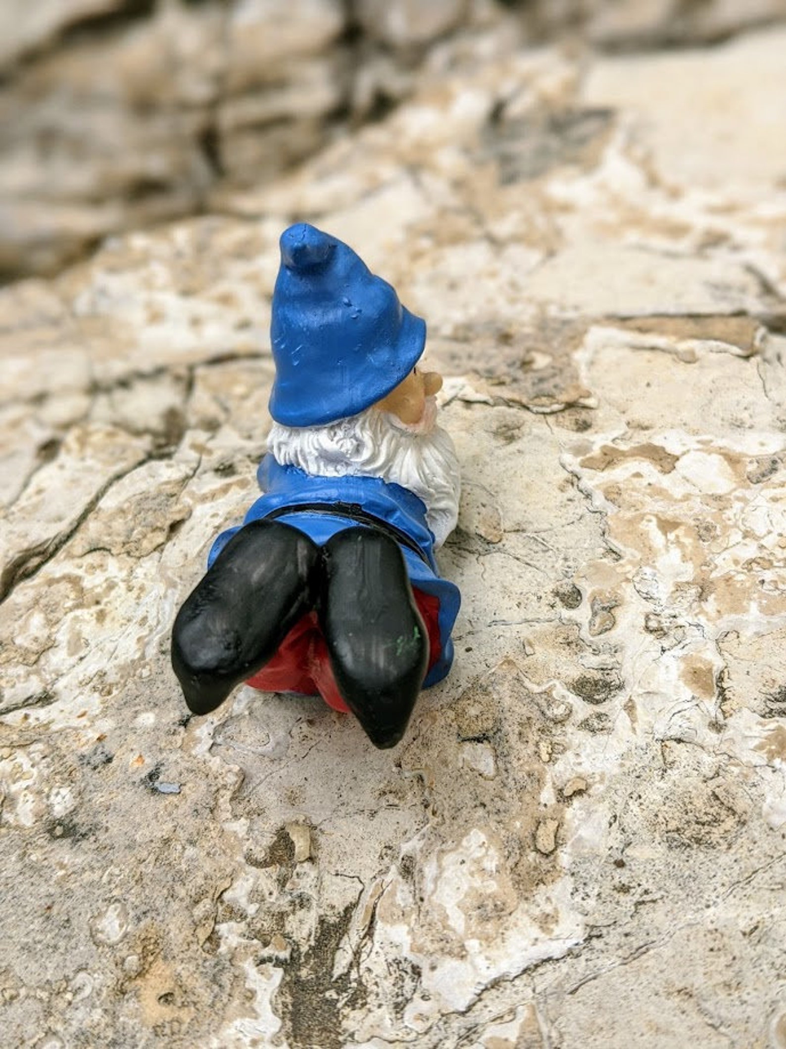 Gnome Figurine Laying Down Resin Gnome for Miniature Gardens - Etsy ...