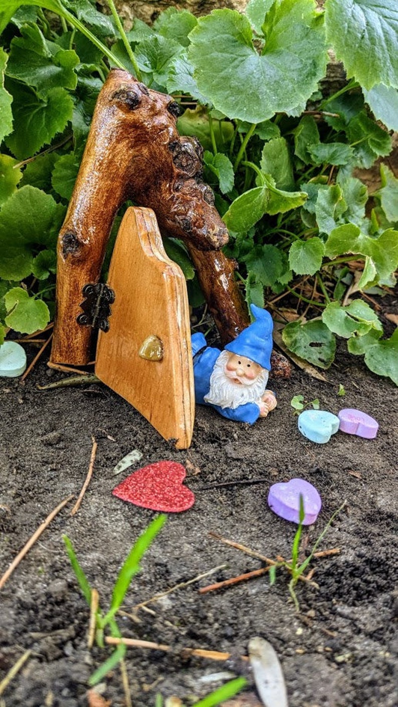 Gnome Figurine Laying Down Resin Gnome for Miniature Gardens - Etsy