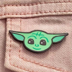 Magic Space Baby - Baby Yoda Enamel Pin - the Child Pin - Baby Yoda Pin ...