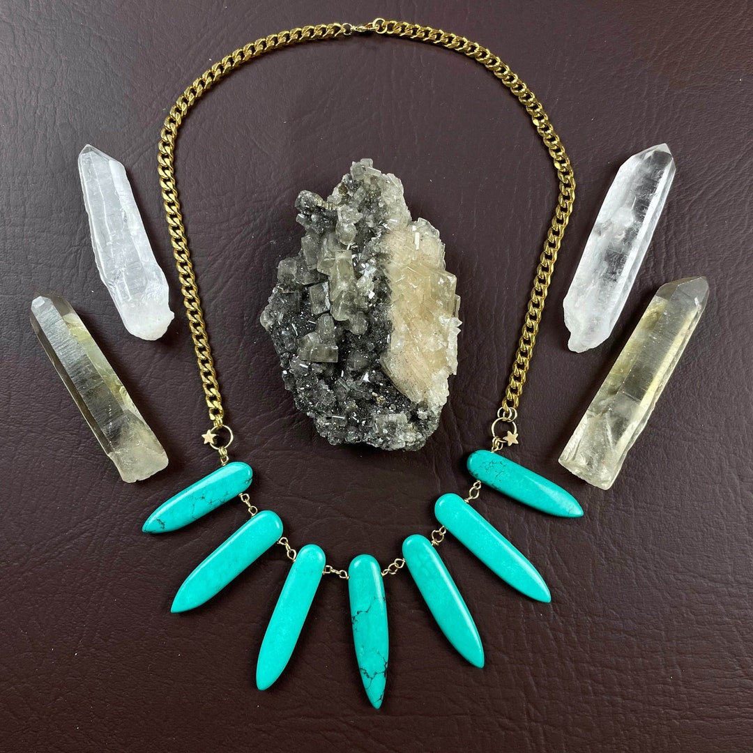 Agreus/// Turquoise Spike Collar Gemstone Necklace (DEJ-MAC24) - Etsy