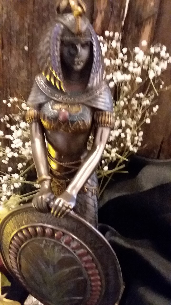 Isis Ancient Egyptian Goddess-Magical Healer-She Cured the | Etsy