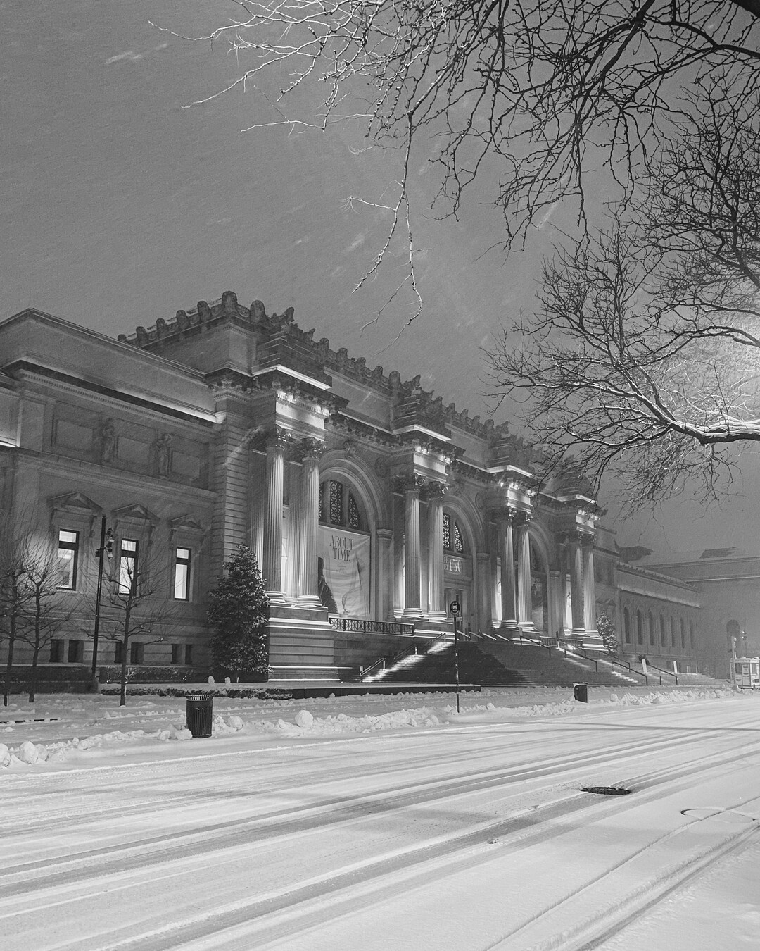 Met Museum in Snow // New York City Photography, Metropolitan Museum of ...