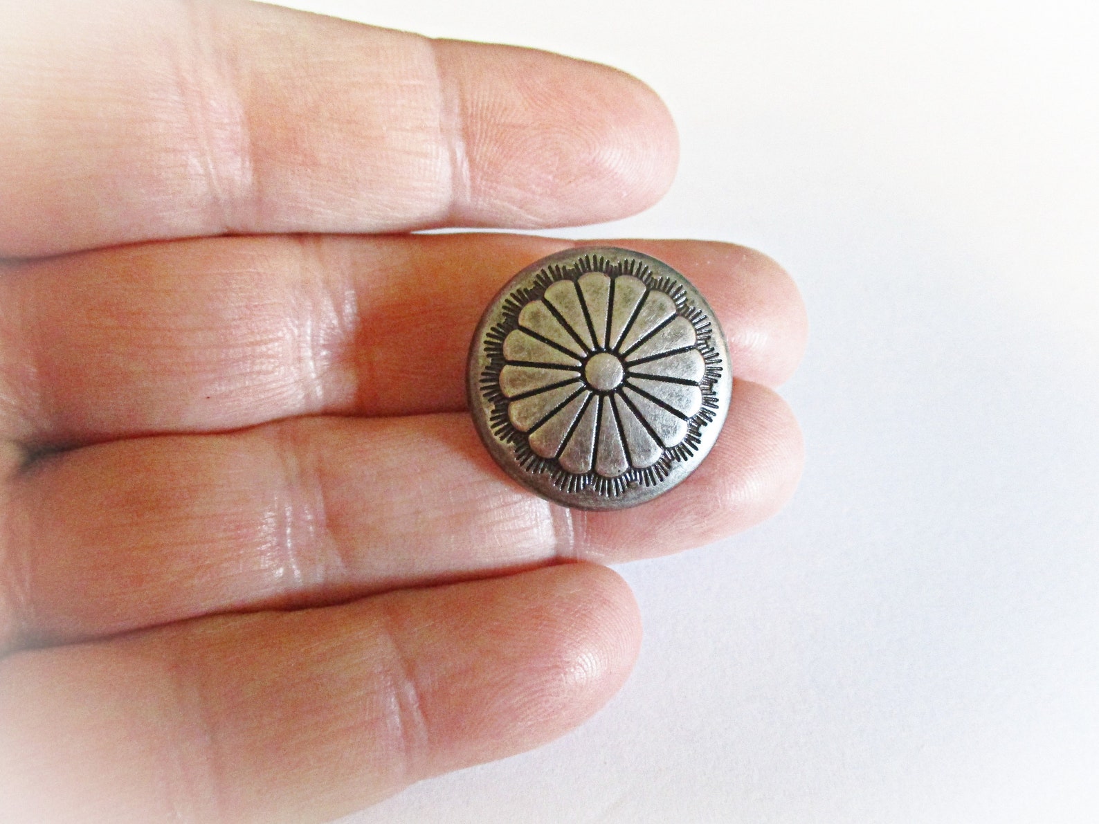 10 Round Shank Buttons Antique Silver Gunmetal Tone - Etsy