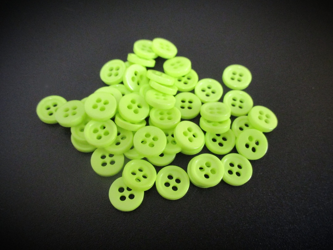 25 Lime Green Plastic Buttons: 9mm Round 4-hole Craft Buttons - Etsy