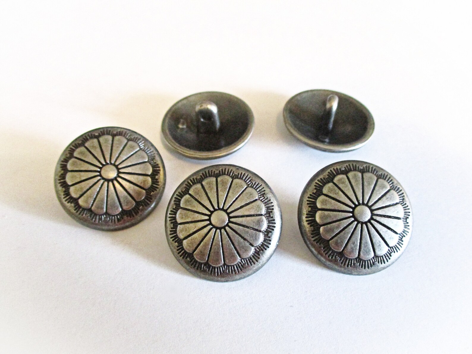 10 Round Shank Buttons Antique Silver Gunmetal Tone - Etsy