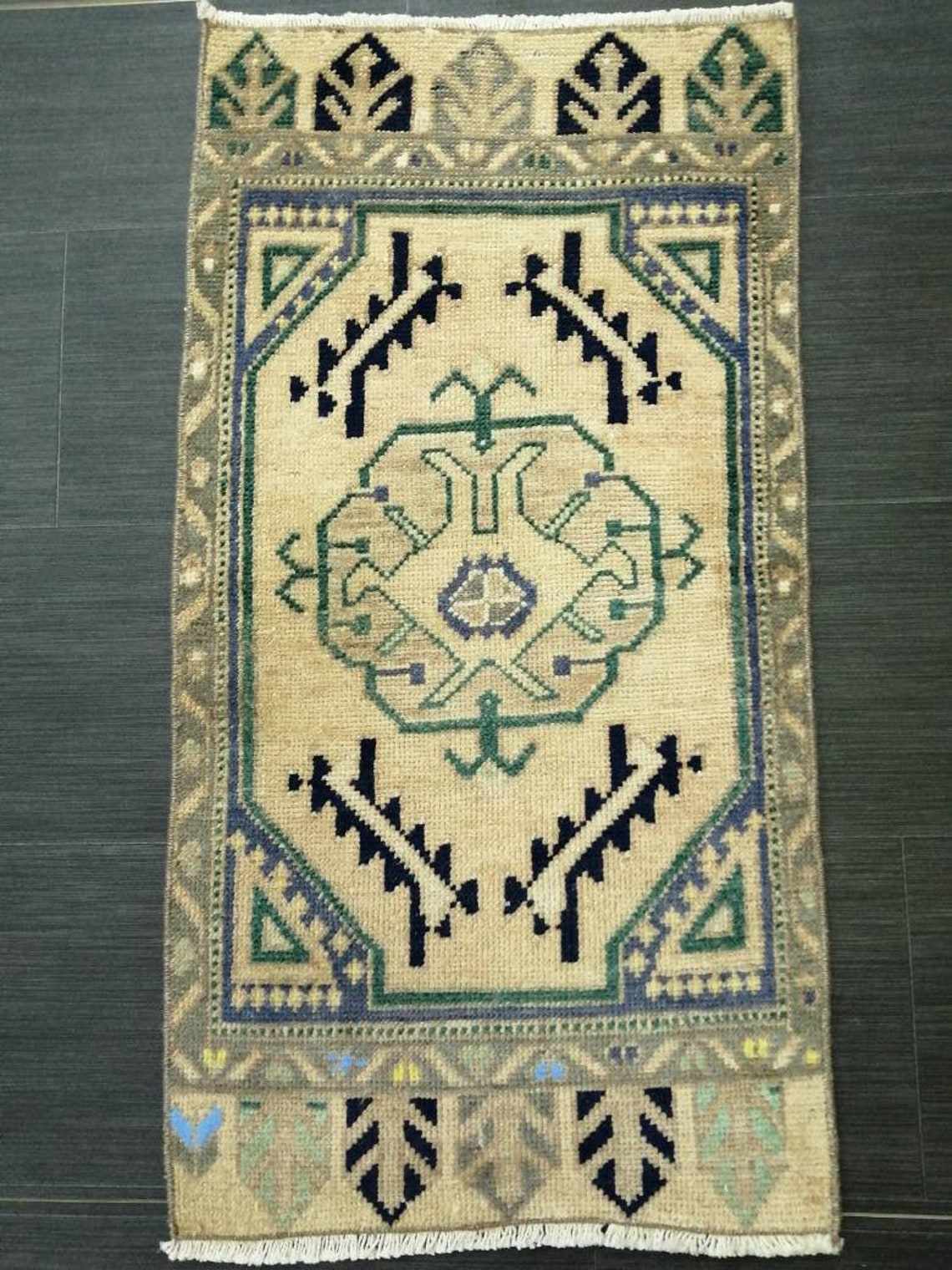 Vintage Turkish Rug Mini Rug Small Area Rug Pink Turkish Rug Oushak Rug ...