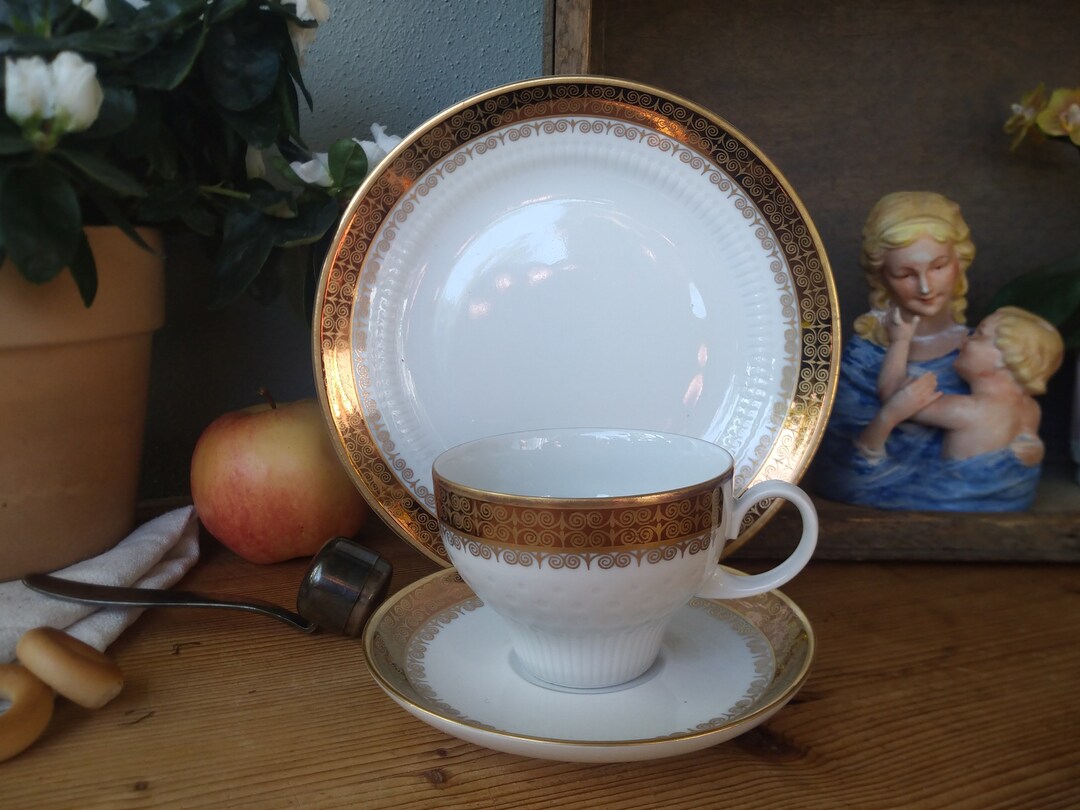 KAHLA Vintage Collectible Cup Made of Porcelain Made in GDR GDR White Gold Pattern Decor Coffee ...