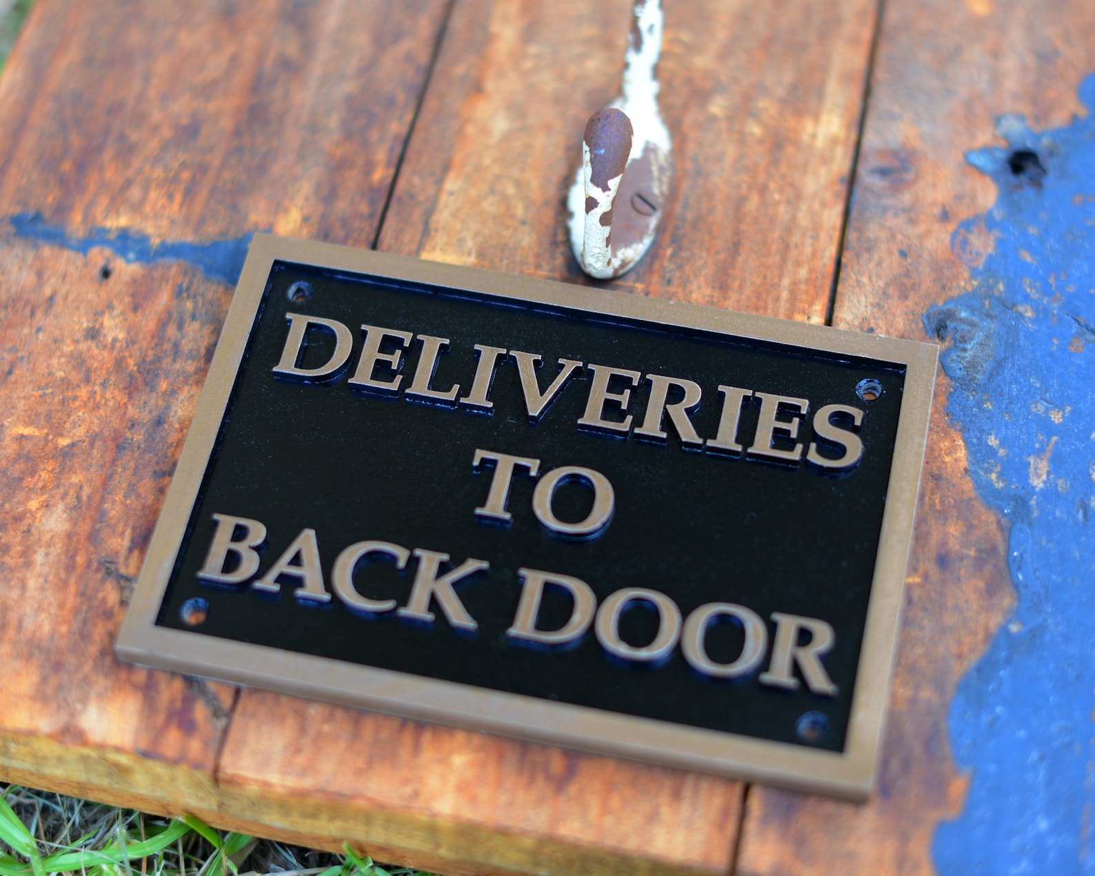 DELIVERIES to BACK DOOR Sign. Wall Plaque. Cast Bronze Resin. Gate ...
