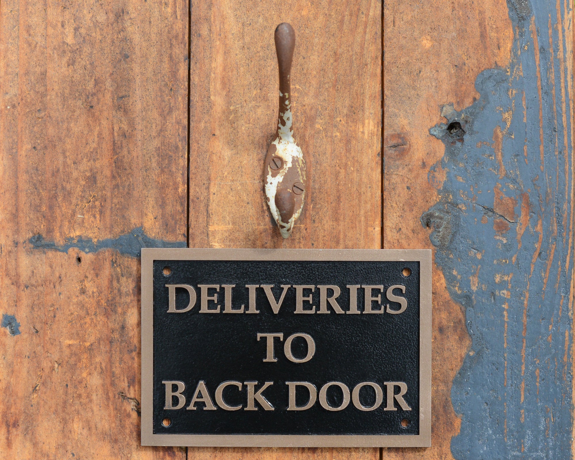 DELIVERIES to BACK DOOR Sign. Wall Plaque. Cast Bronze Resin. - Etsy