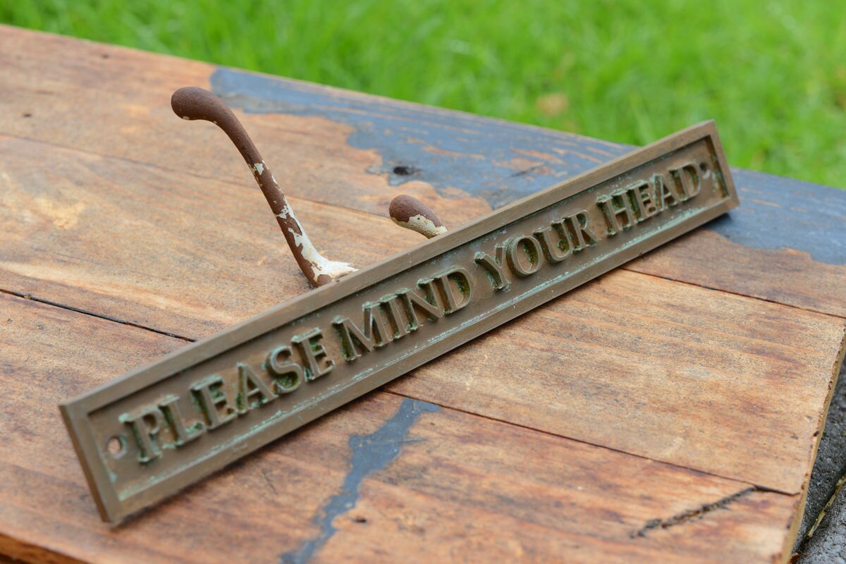 Please MIND YOUR HEAD Door sign or wall plaque. Old Style | Etsy