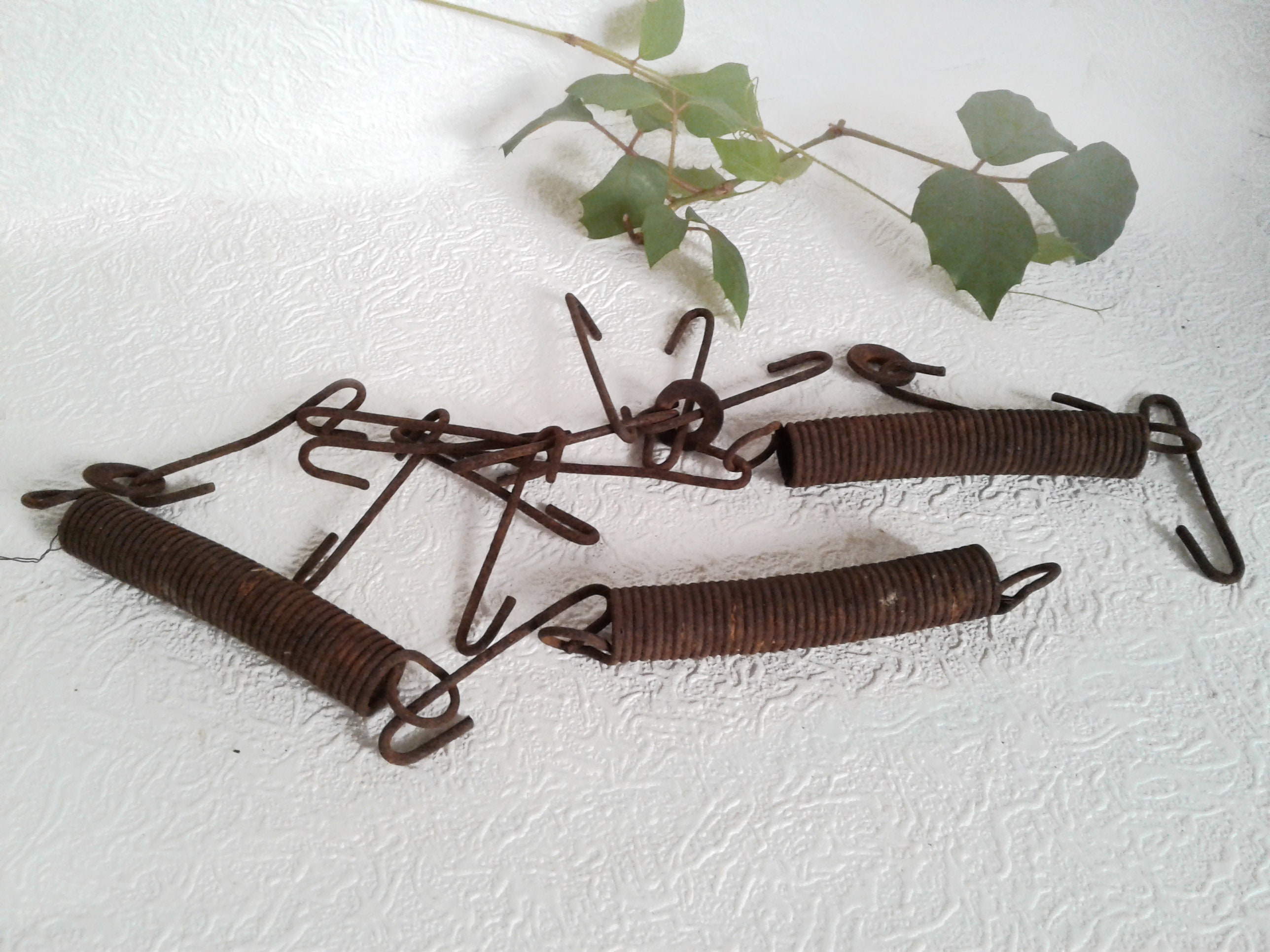 Antique Rusty Metal Bed Tension Springs Connectors Salvage Iron Craft ...