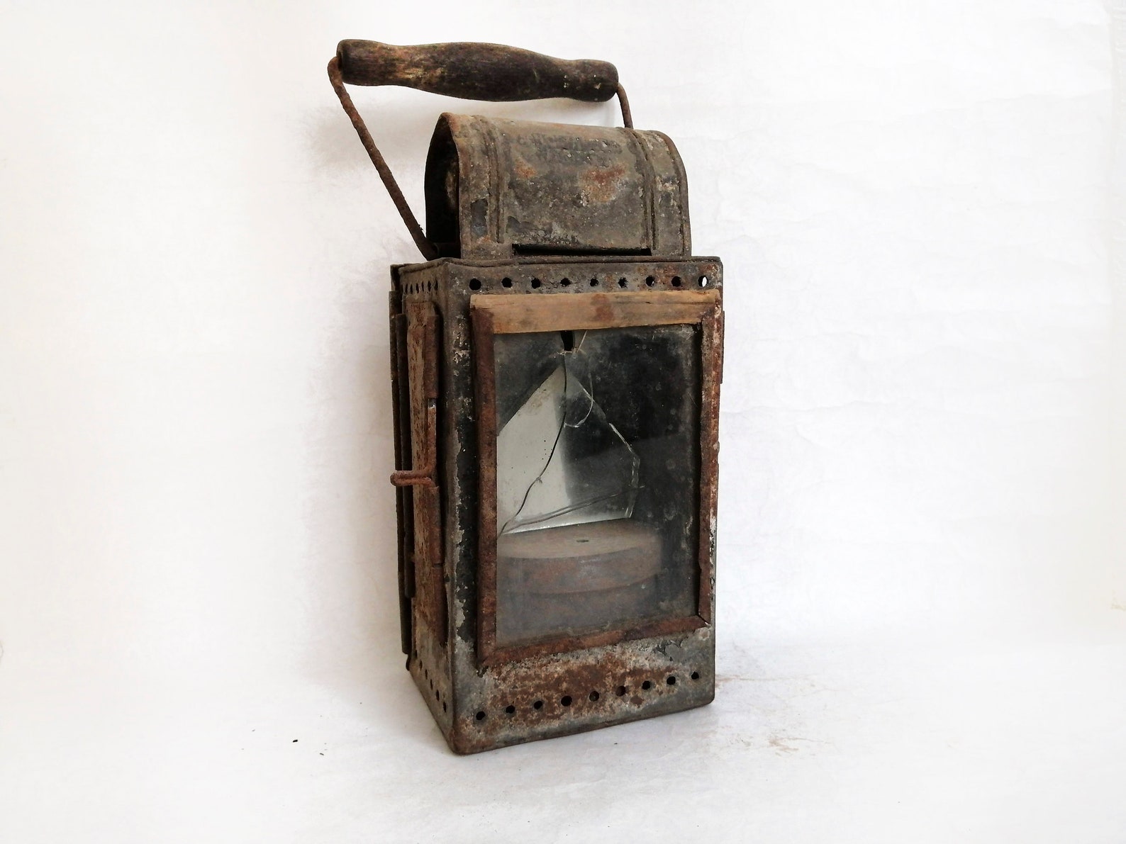 Antique Railway Lantern Rusty Metal Railroad Train Conductor Signal ...