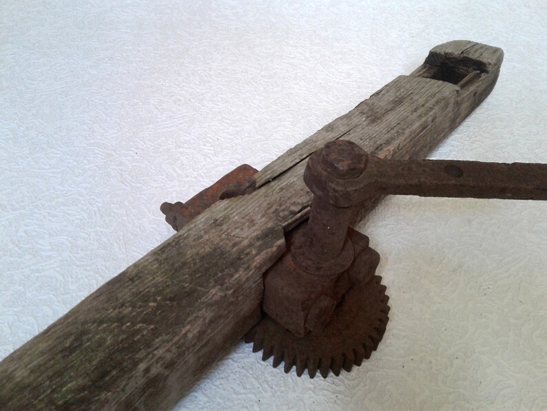 Antique Rusty Metal Hand Crank Old Wood Craft Art Supply Salvage ...