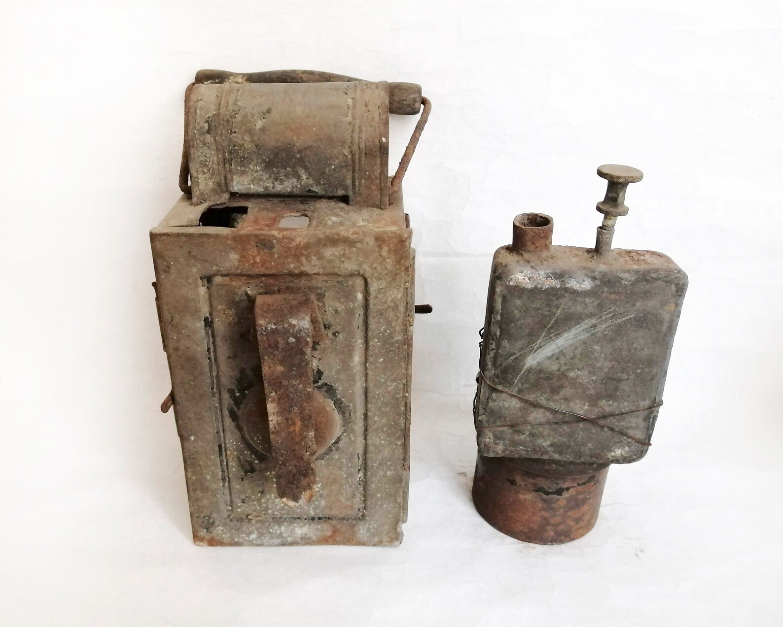 Antique Railway Lantern Rusty Metal Railroad Train Conductor Signal ...