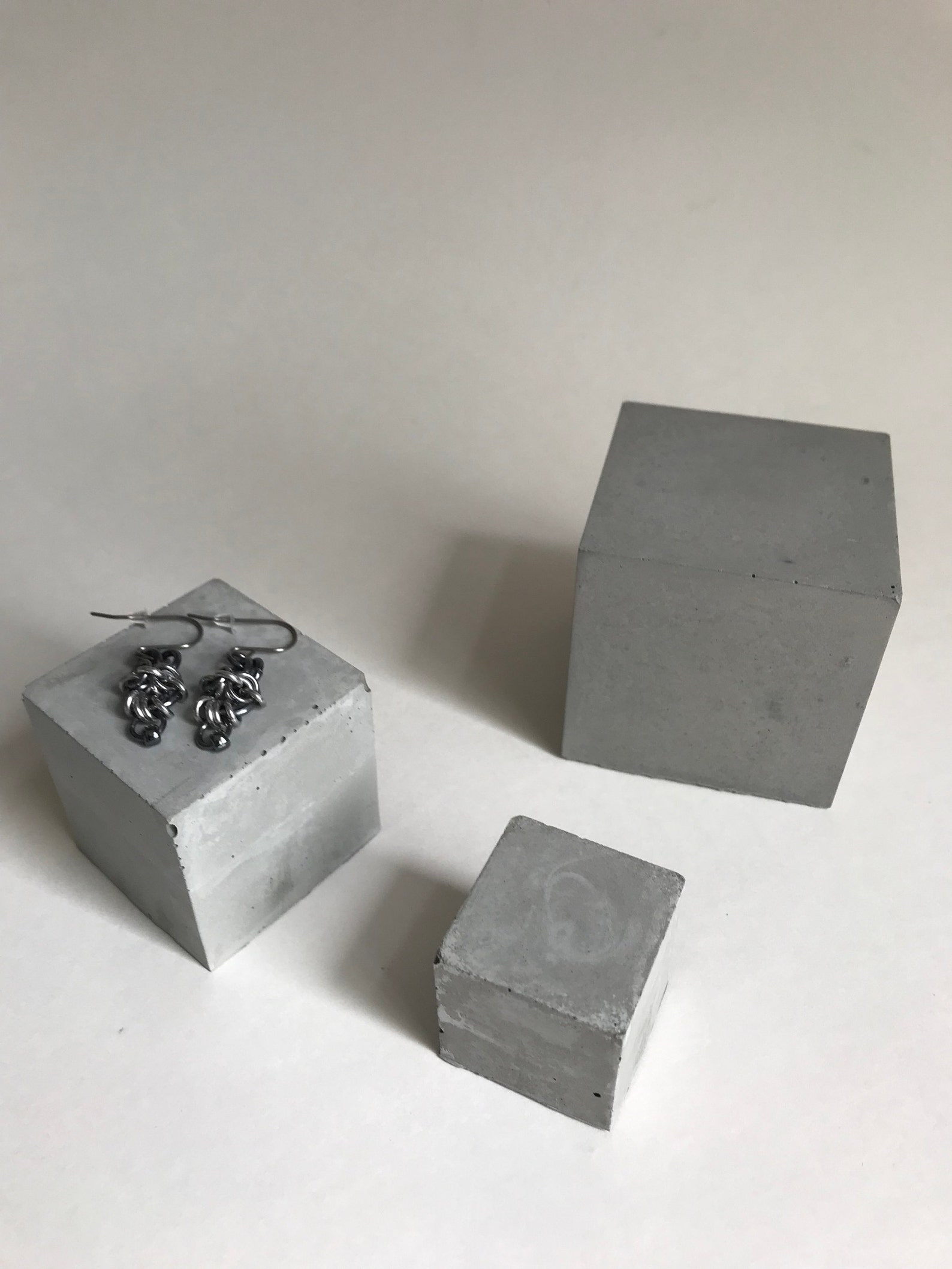 Set of 3 Concrete Display Blocks for Jewelry Display Photo - Etsy