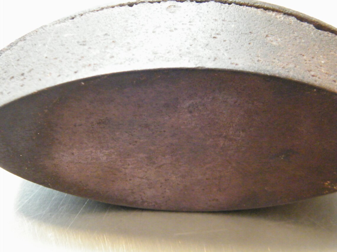 Antique Sad Iron by Howell Co Geneva, Ill, 1800s Cast Iron Sad Iron ...