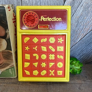 Vintage Perfection Game Lakeside 1977 COMPLETE Match Shapes Against ...