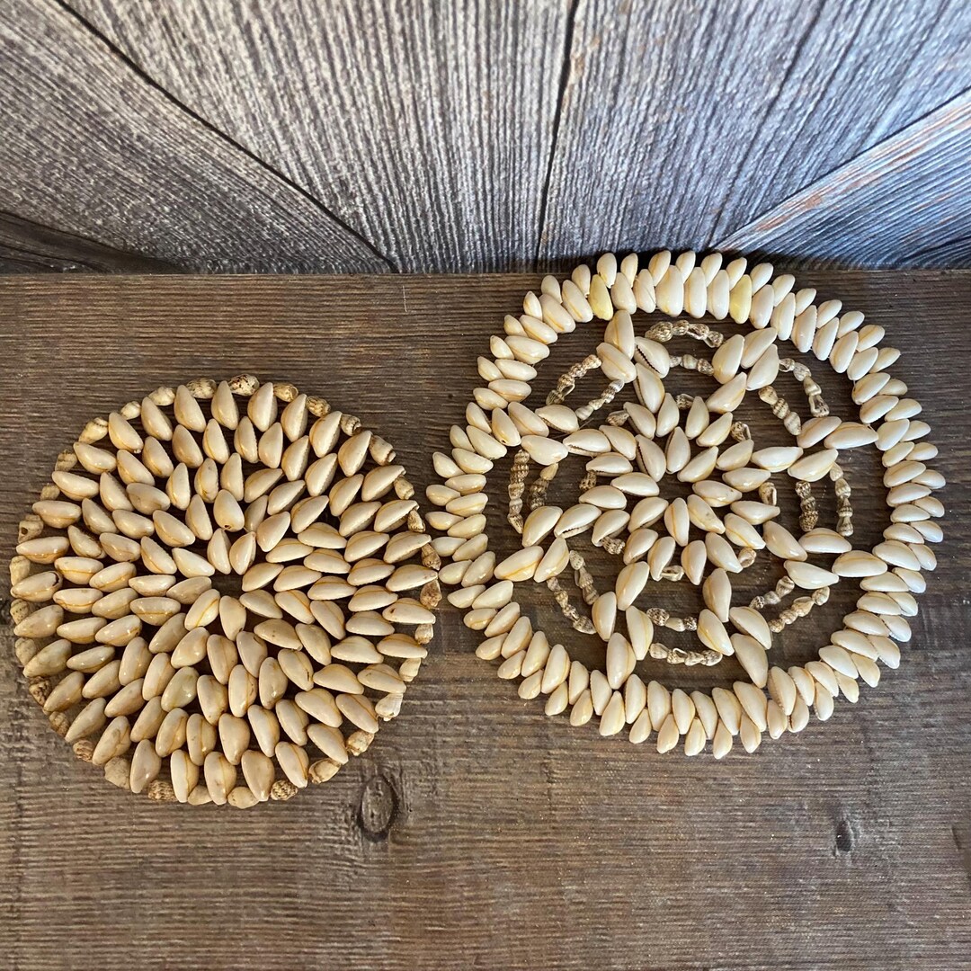 2 Vintage Seashell Trivets, Potholder, Hot Pad, Beach Decor Made Out of ...