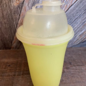 Vintage Tupperware Drink Shaker Storage Container Plastic Tupper Ware ...