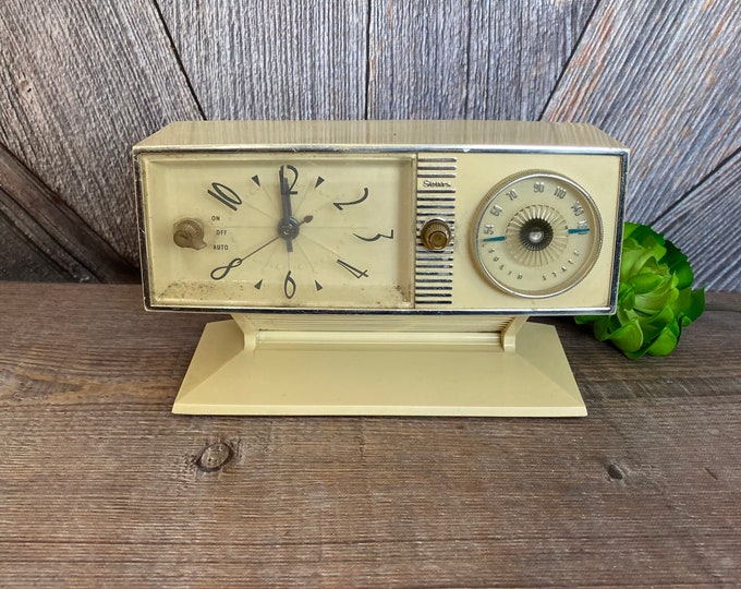 Vintage Sears Clock Radio, Transistor Radio, Retro Look Almond Color ...