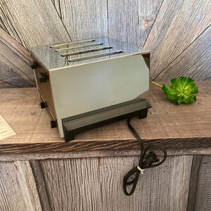 Vintage General Electric Chrome Toaster Mirror Pop-up Toaster T128 Faux ...