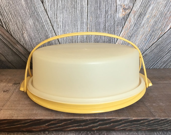Vintage Tupperware Cake Carrier Plastic Tupper Ware Gold Cake Keeper ...
