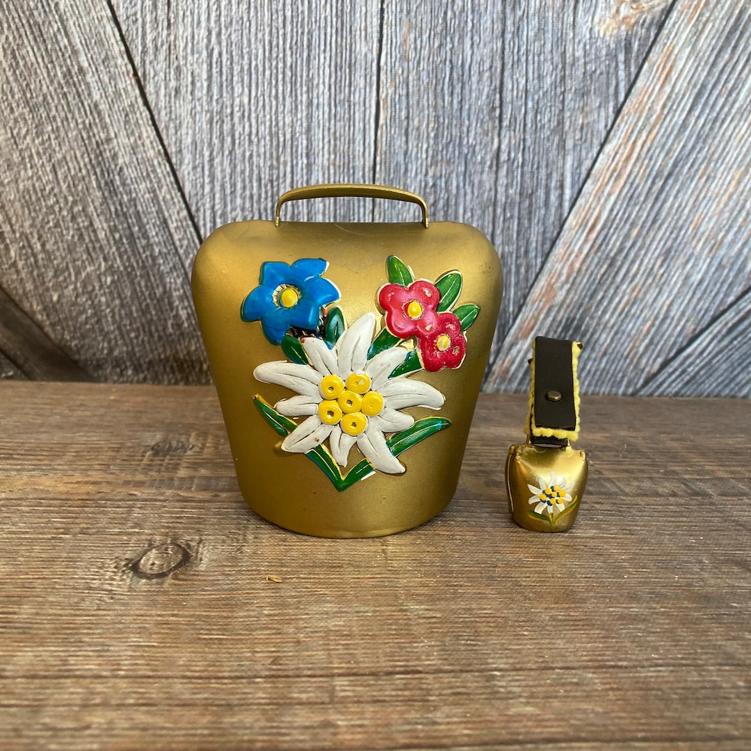 Vintage Cowbell Metal Brass Pair of 2 Cowbells Farmhouse Decor Rustic ...