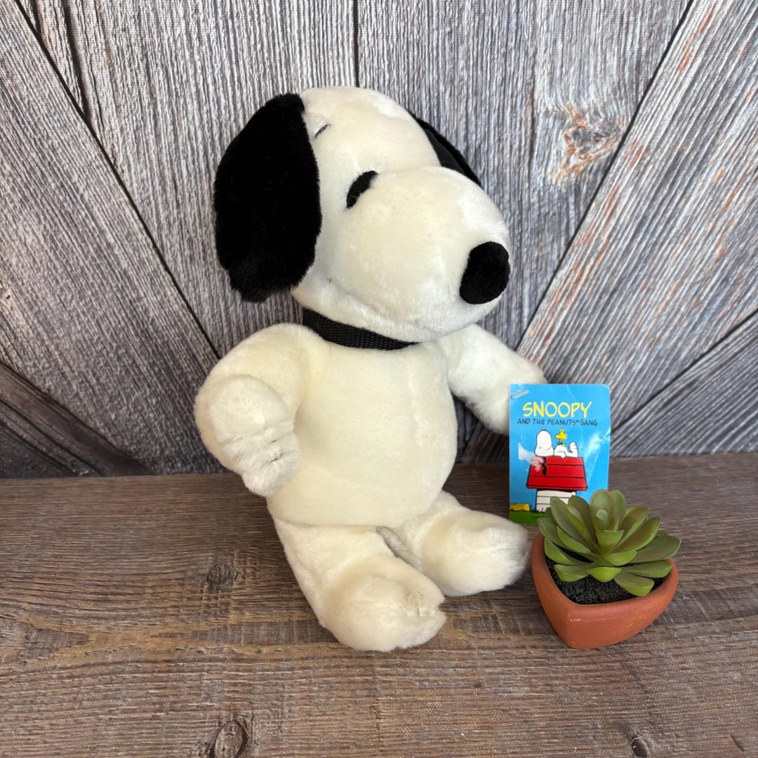Snoopy Plush Toy Snoopy Stuffed Animal {white Dog Plush Toy} Peanuts ...