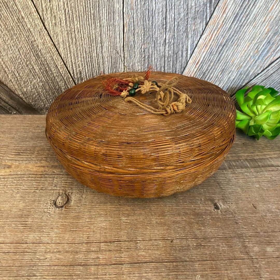 Vintage Sewing Basket, Vintage Wicker Basket for Use or Display ...