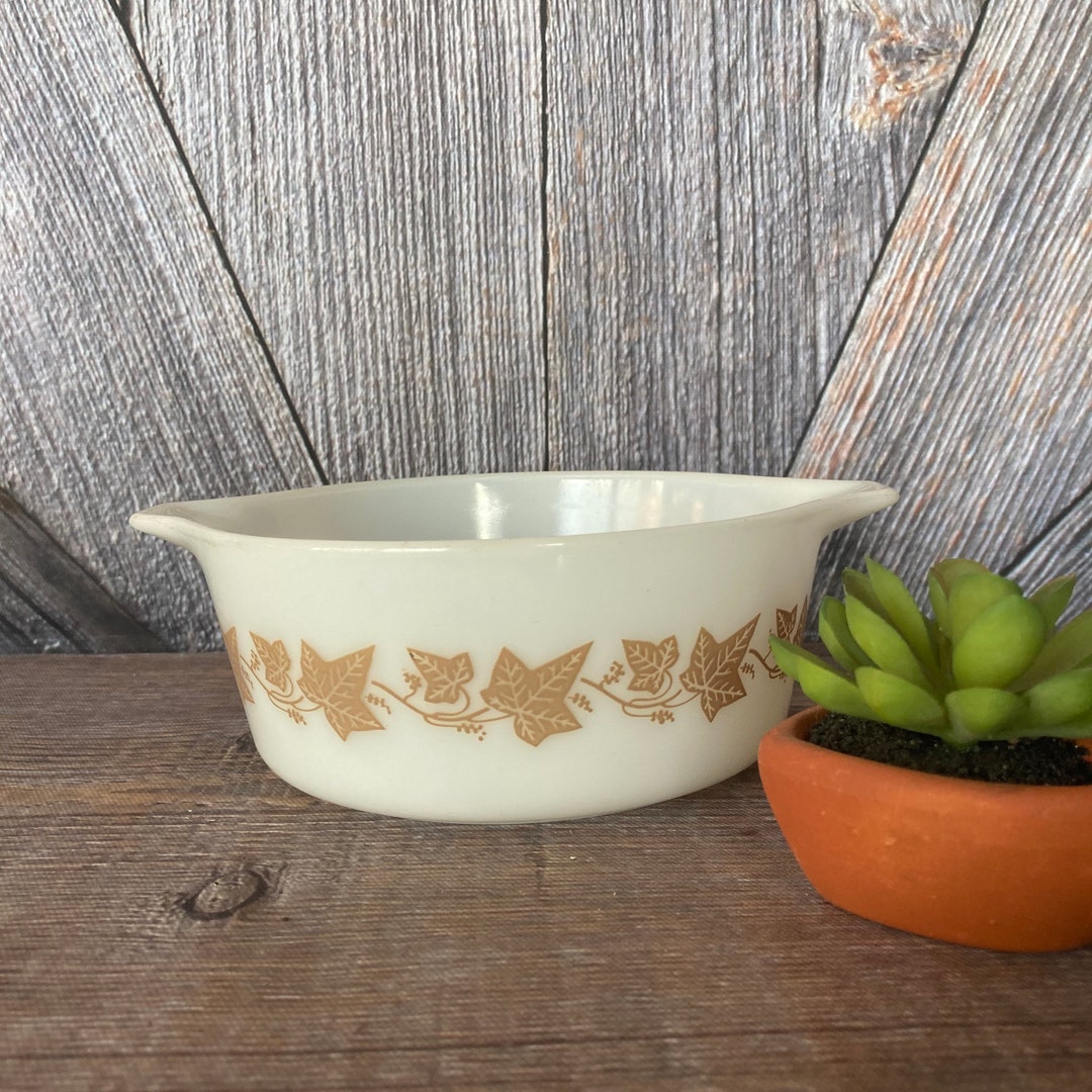 Pyrex Sandalwood 472 Casserole Dish Bakeware Bowl white With Tan Ivy ...