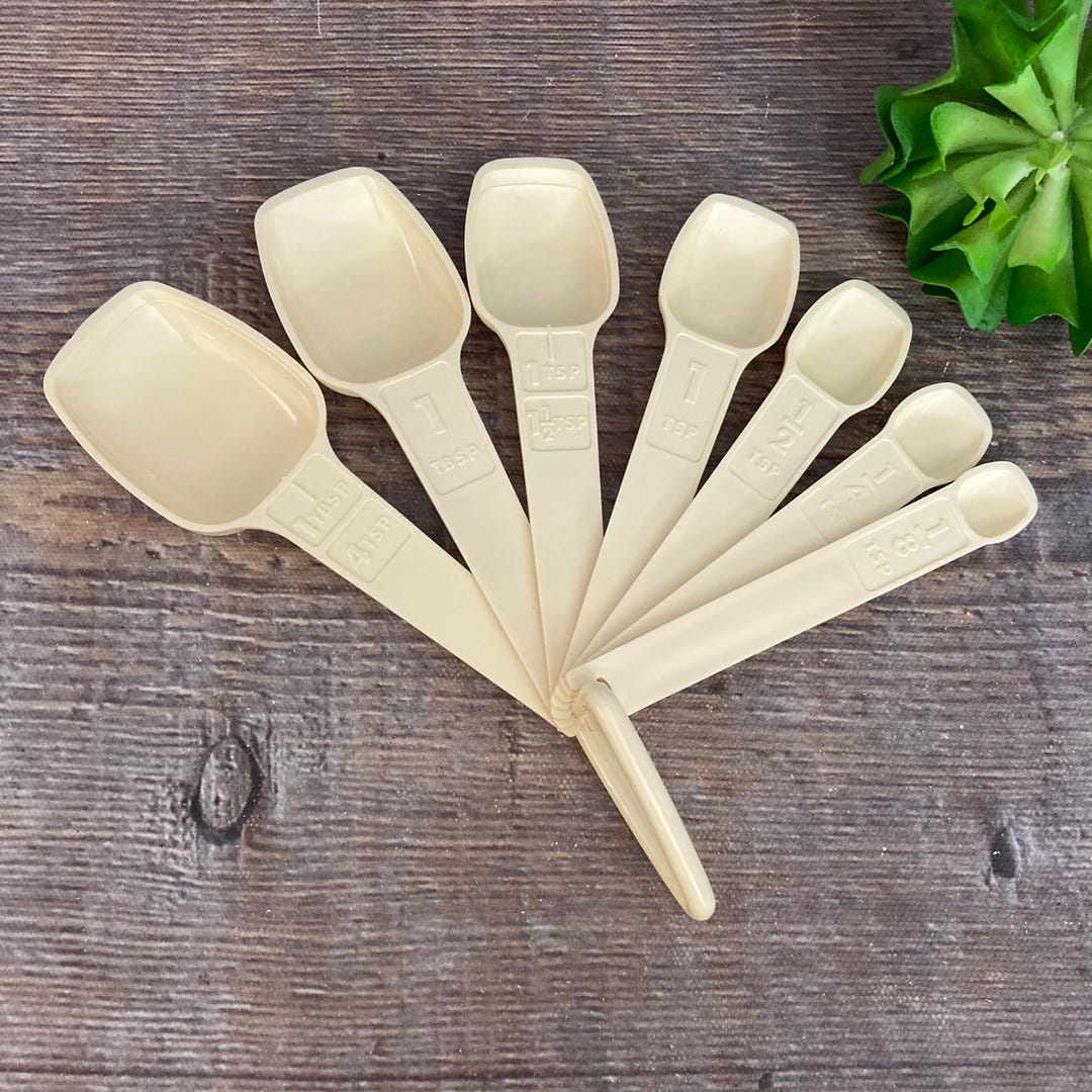Vintage Tupperware Measuring Spoons Plastic Tupper Ware Measuring Spoon ...
