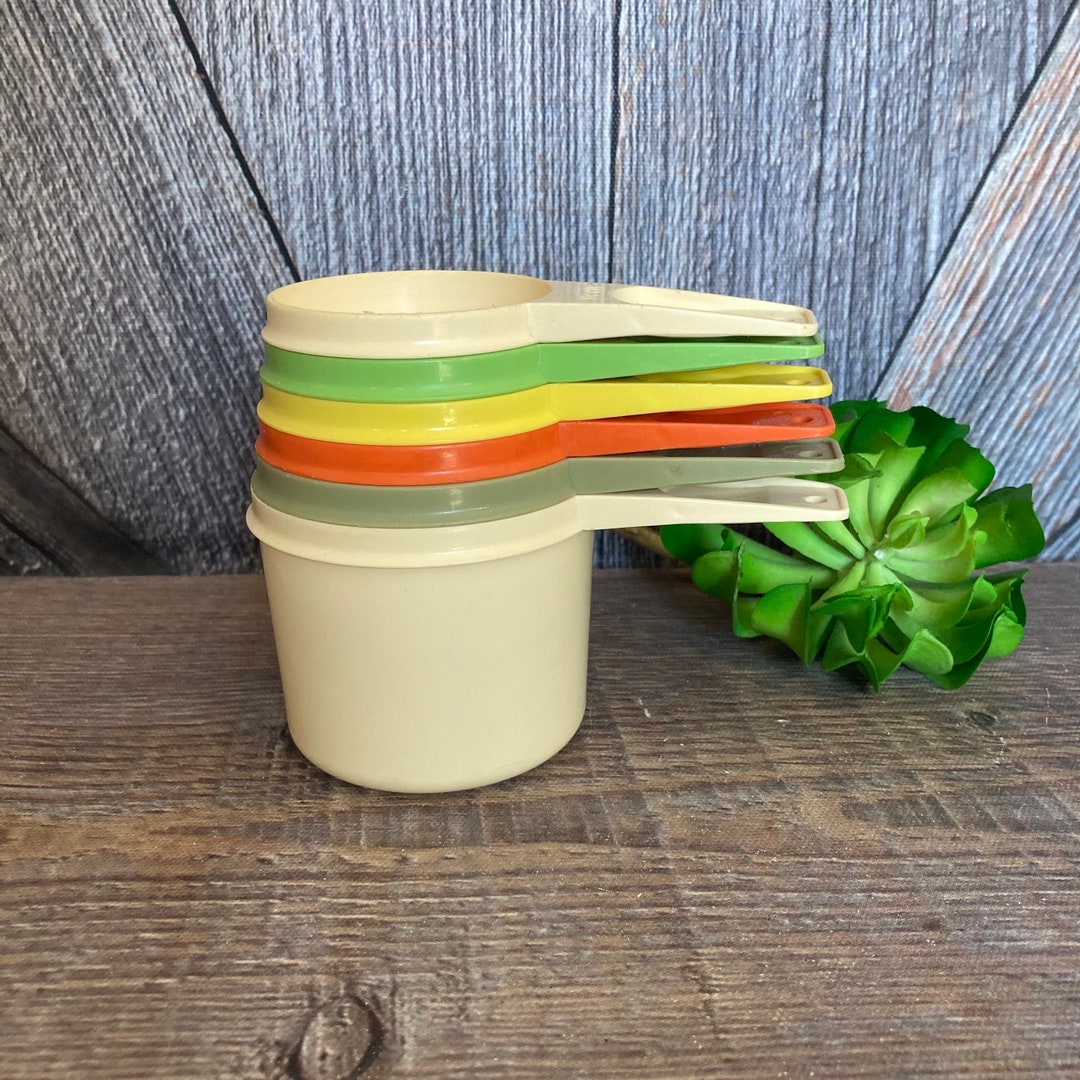 Vintage Tupperware Measuring Cups {plastic Tupper Ware Measuring Cup ...
