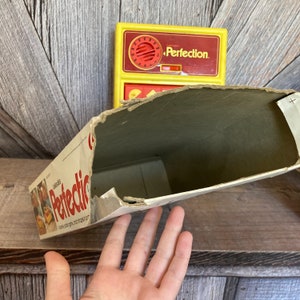 Vintage Perfection Game Lakeside 1977 COMPLETE Match Shapes Against ...