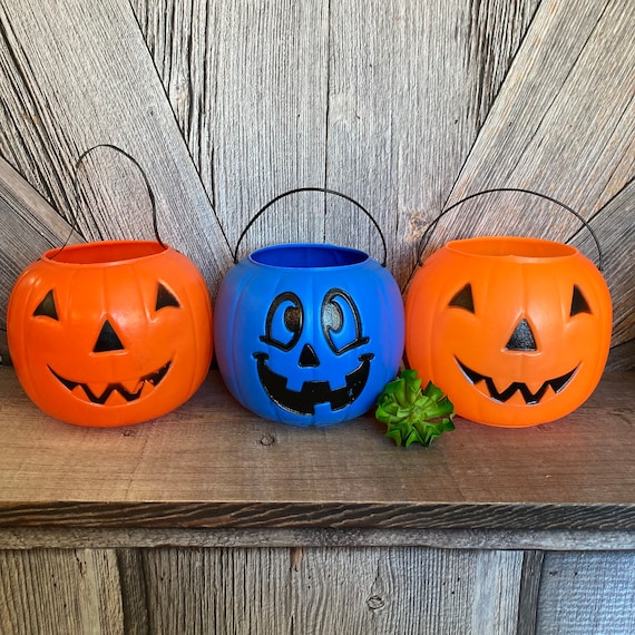 Plastic halloween buckets store