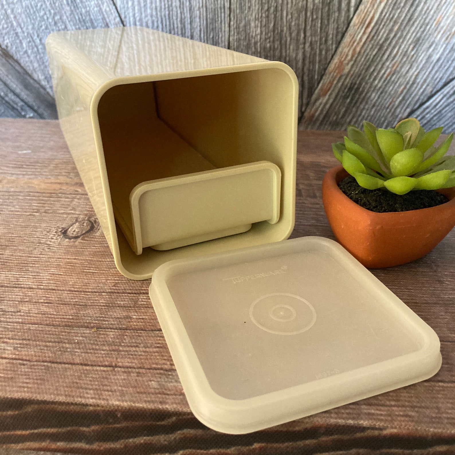 Vintage Tupperware Velveeta Cheese Keeper Cheese Cracker Dish Storage ...