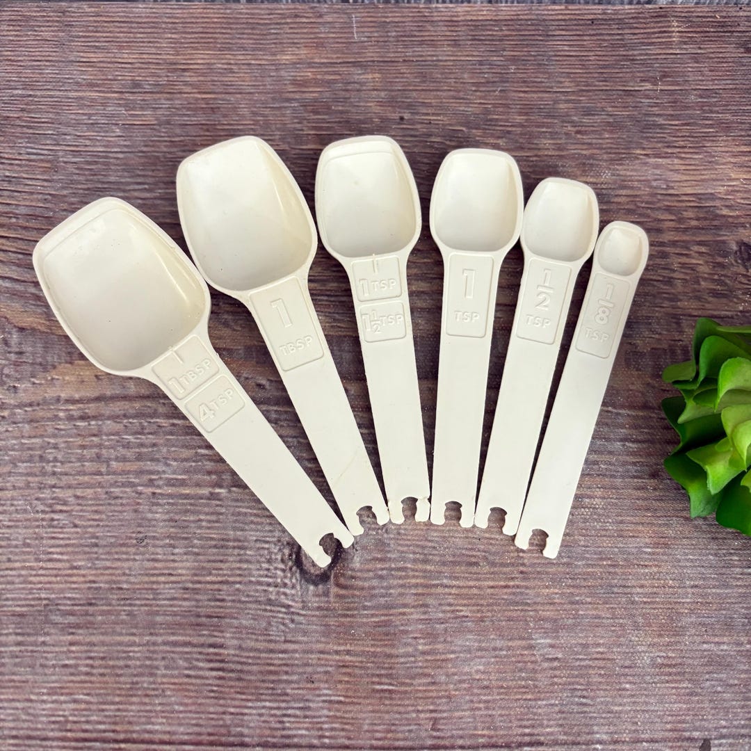 Vintage Tupperware Measuring Spoons Plastic Tupper Ware Measuring Spoon ...