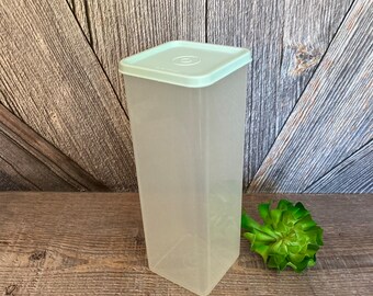 Vintage Tupperware Saltine Cracker Keeper Cheese Cracker Dish Storage ...